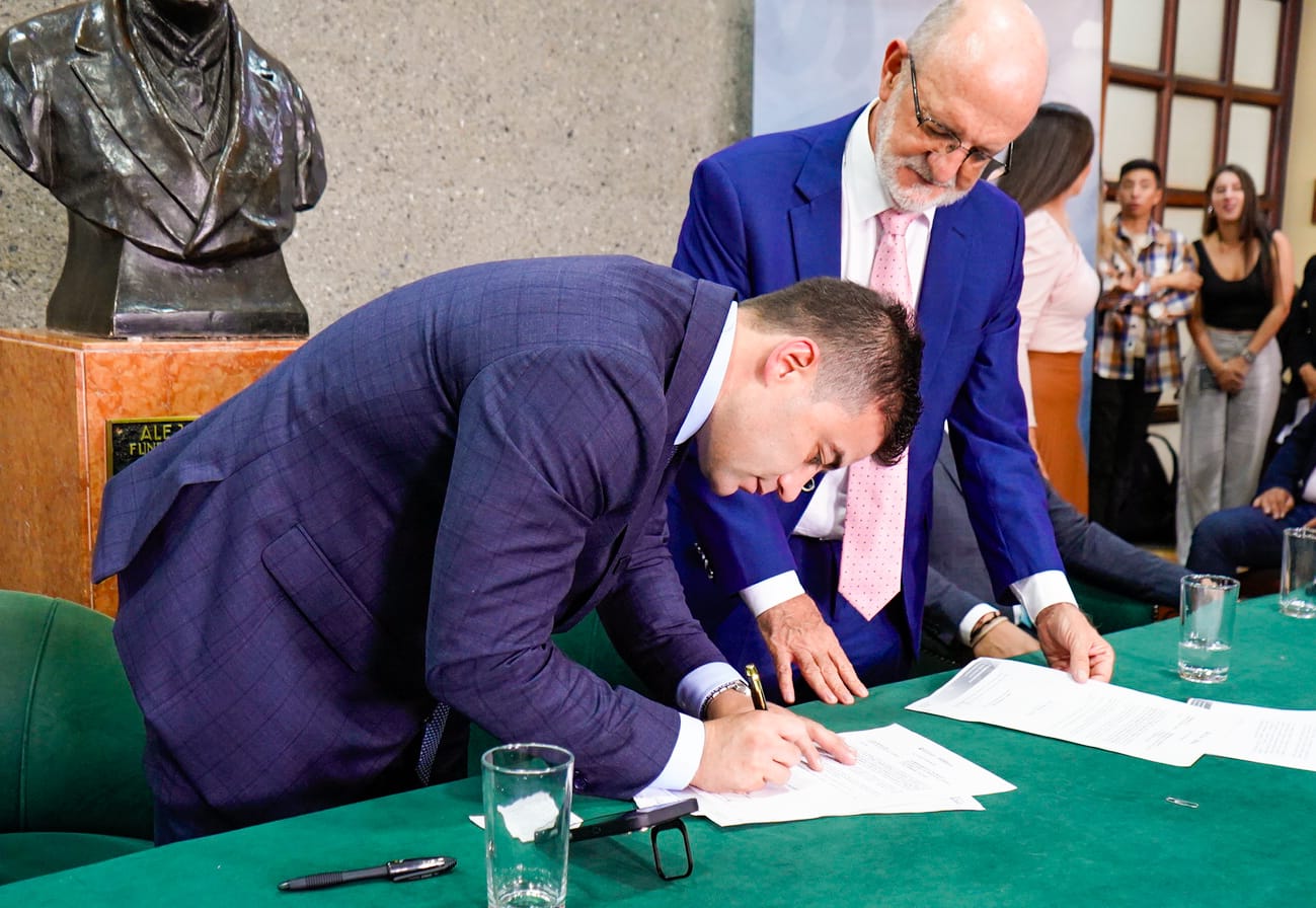 Ronald Fabián Bonilla Ricardo se posesionó como nuevo Secretario ...