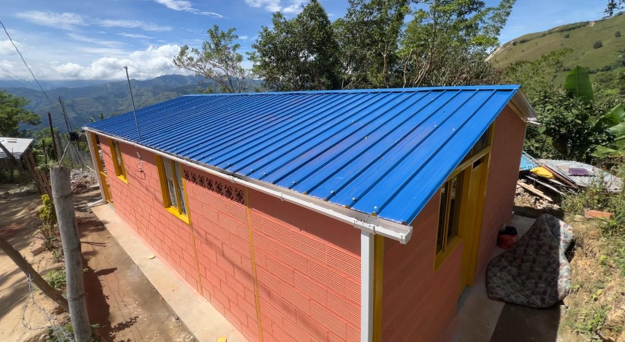 ¡Un sueño hecho realidad! 20 familias rurales de Marmato recibirán ...